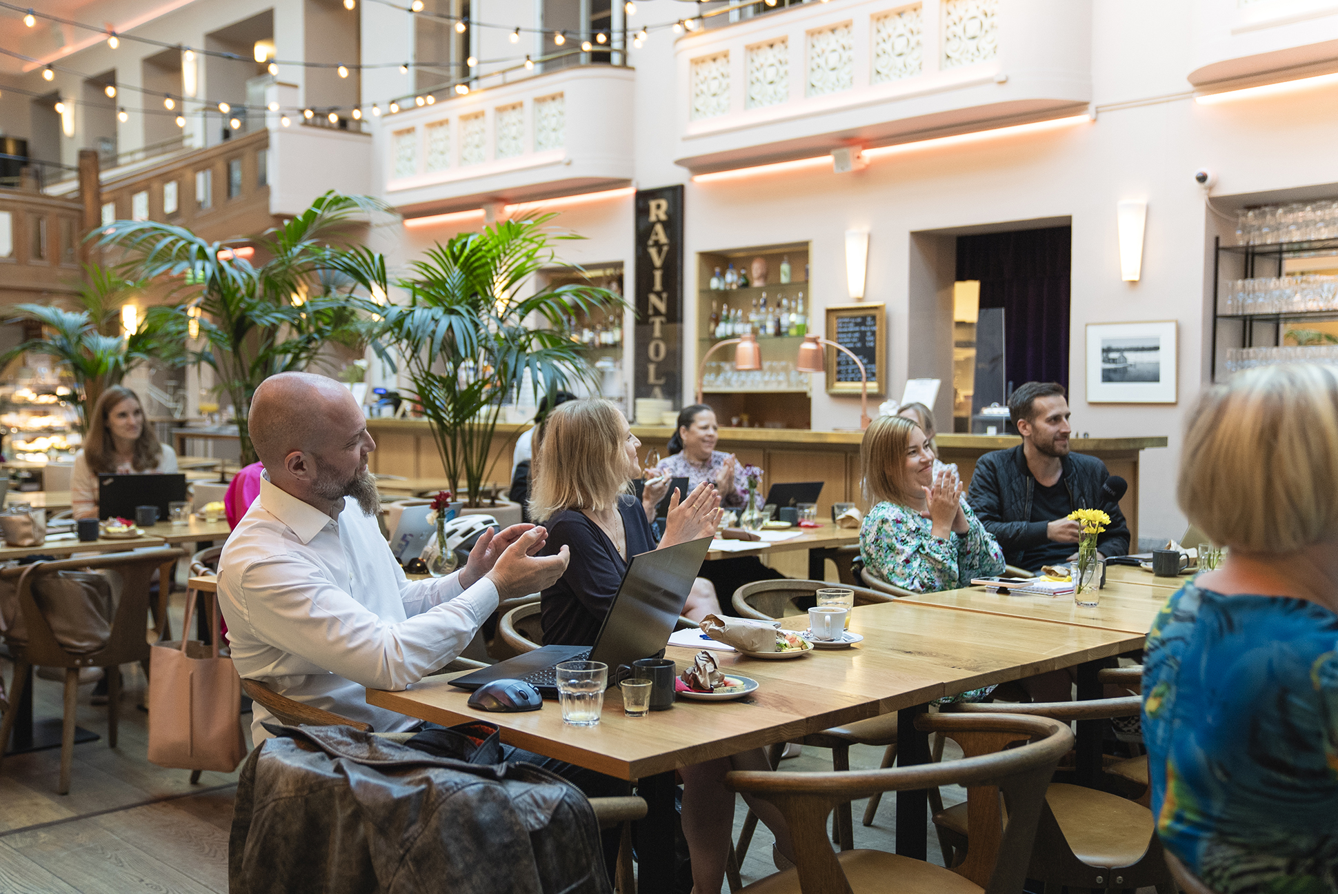 Bonfire Thought Leaders Growth - Bonfire Agency